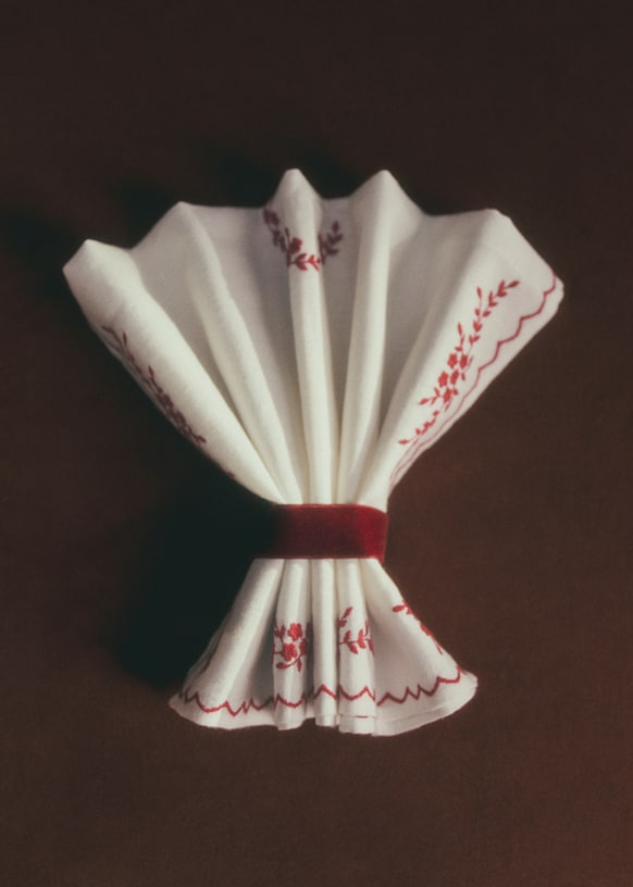 Set of 2 embroidered napkins - Ecru and Raspberry - Cotton-linen ...