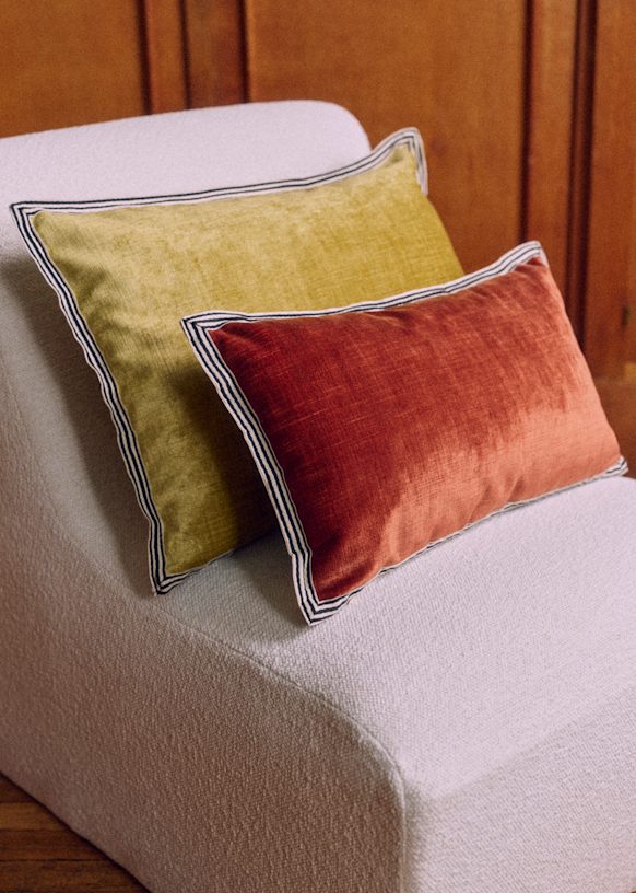 Textured Velvet Cushion - Large model - Honey - Octobre Éditions