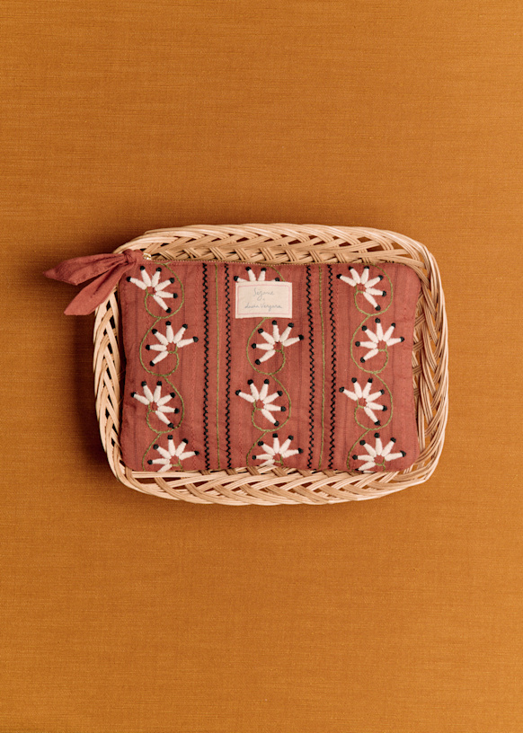 Maxi Cartera Plana - Sézane x Lucia Vergara - Bordado Clavel - Algodón ...