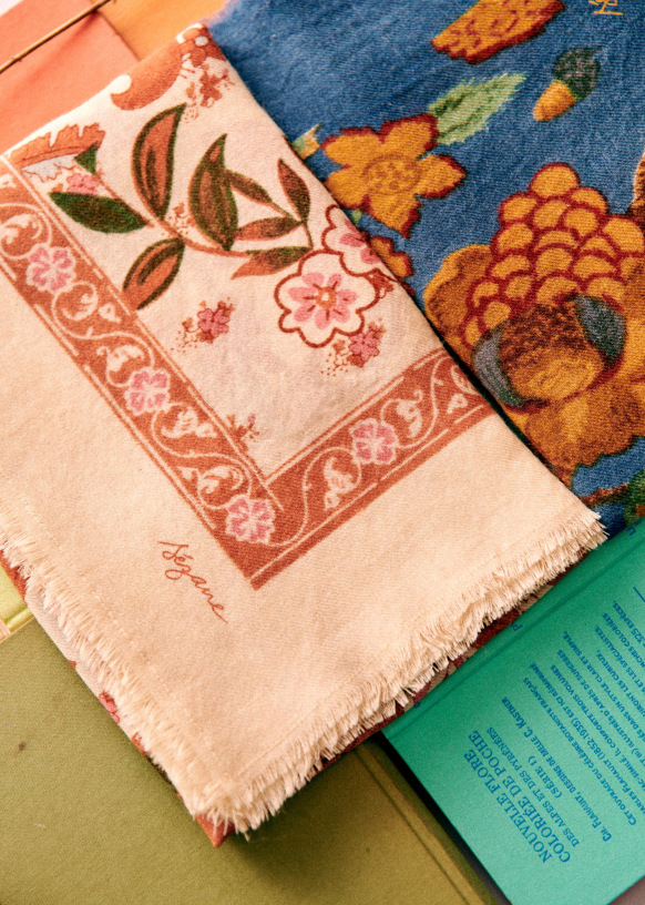 Pio Scarf - Floral Patchwork - Wool - Octobre Éditions