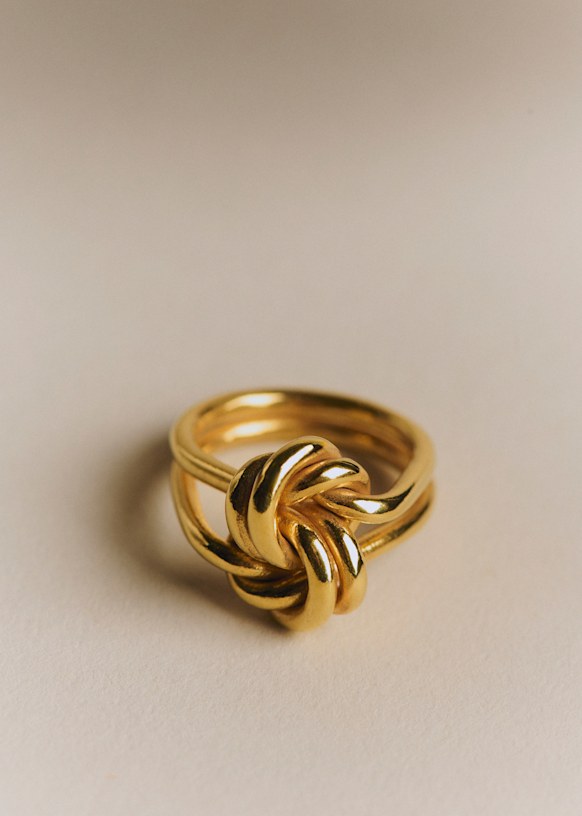 Lucia Ring - Gold - Majority recycled brass - Sézane