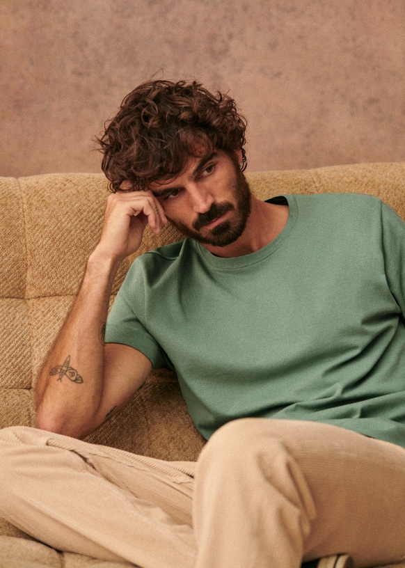 T-Shirt Kenneth - Grün Mandel - Bio-Baumwolle - Sézane