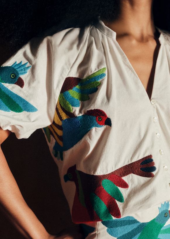 Celestyne Blouse - Sézane x Inoui Editions - Parrot Placement ...