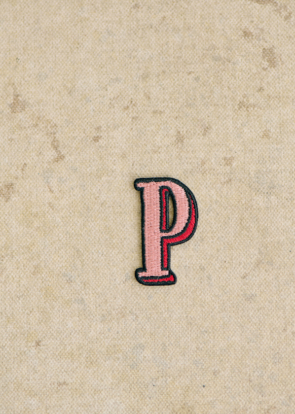 Pink badge - Letter P - Pink - Polyester - Sézane