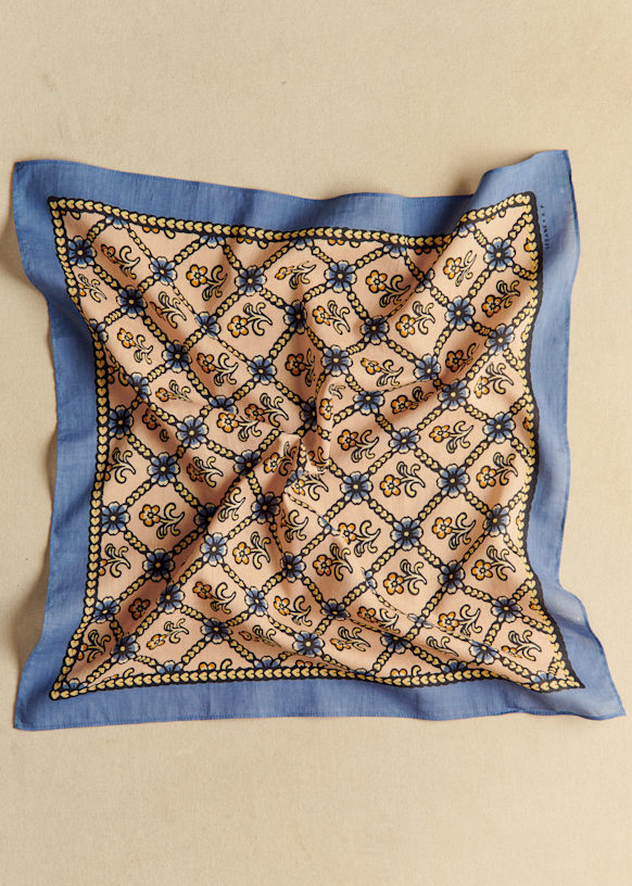 Gaston Scarf - Sézane x Antoinette Poisson - Beige Garance Heart Print ...