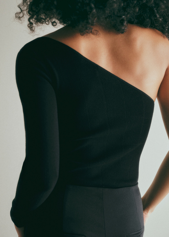 Julie Sweater - Black - Viscose ECOVERO™ LENZING™ - Octobre Éditions