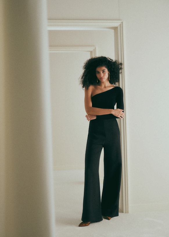 Julie Sweater - Black - Viscose ECOVERO™ LENZING™ - Octobre Éditions