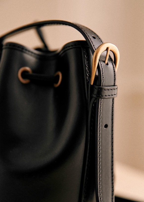 Farrow Mini Bag - Smooth Black Heritage - Vegetable-tanned smooth ...