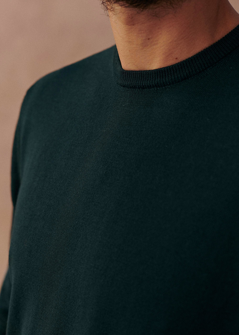 Essential knitwear: basic and elegant | Menswear | Octobre Editions